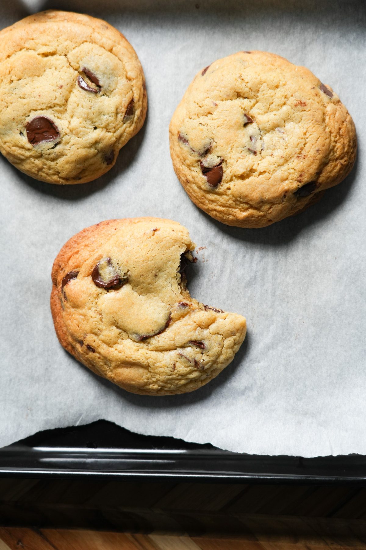 Cookies americani croccanti fuori e morbidi dentro - Chiara's Bakery